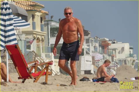 Nfl Legend Joe Montana Hits The Beach With His Hot Sons Nick And Nate