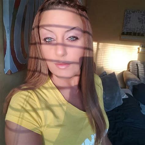 Control Freakjeni Controlfreakjeni • Threads Say More