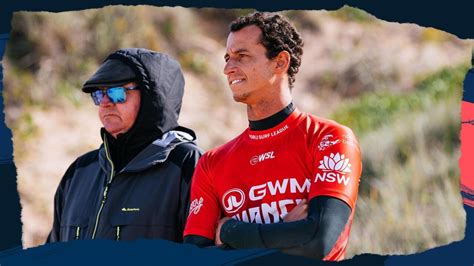 Maxime Huscenot Advances With Excellent Form To The Round Of 16 World Surf League