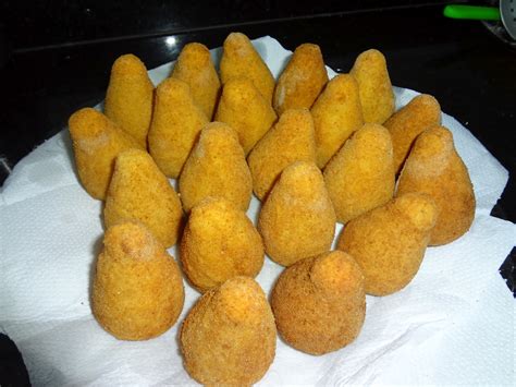 ♥ Thá Brincando Na Cozinha ♥ Coxinha De Frango Receita Fácil