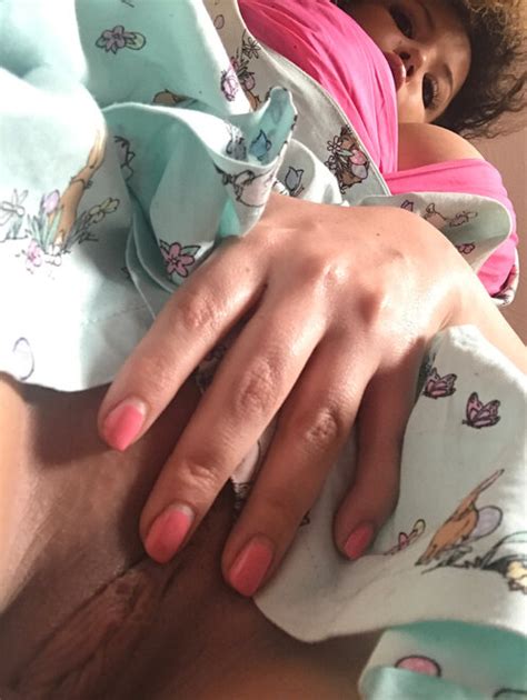 Under Skirt Foto Porno