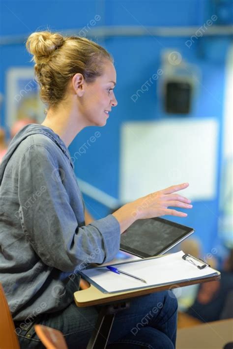 Woman Bidding In An Auction Hall Photo Background And Picture For Free Download Pngtree