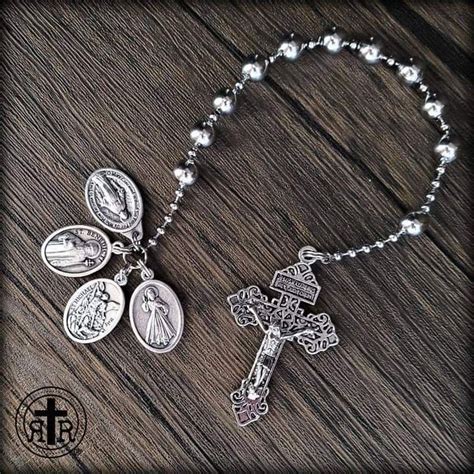 Pin By Gloria Gilbert On Bracelets Handmade Diy Rosary Catholic