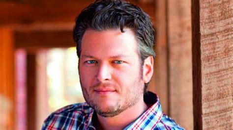 Blake Shelton In A Hilarious Twitter Fight Blake Shelton In A Hilarious Twitter Fight