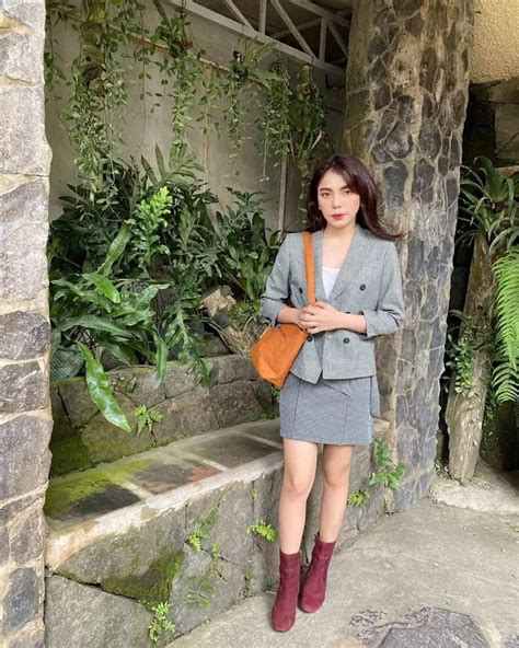 Pin By Paul Metzler On Alic Margarita Deleon Mnl48 Alice Captain Whip