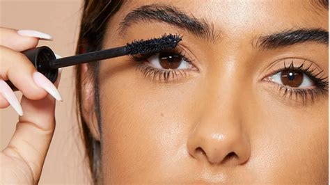 Best Volumising Mascaras For 2021 To Get Lengthy Full Lashes Mirror