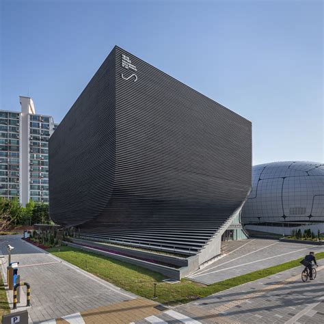 Le Corbusier Designed A Symbol For Era Obsessed With Customisation