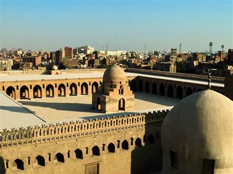 جامع ابن طولون أن تُصلّوا وأنتم معلّقون رصيف 22