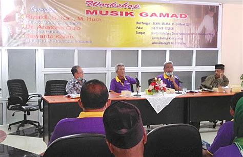 Gamad Kesenian Tradisional Minangkabau Terancam Punah