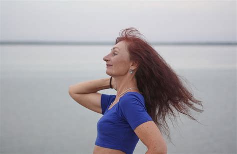 Evening Potrait Against The Background Of The River 43 Pics Xhamster