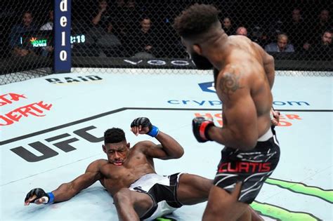 Ufc 282 Video Chris Curtis Obliterates Joaquin Buckley For Second