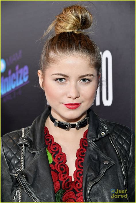 Singer Sofia Reyes Voted Queen Of Instagram At Tu Awards Photo 1038541 Photo Gallery Just