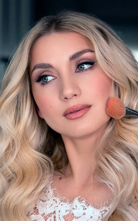 Neutral Makeup Looks