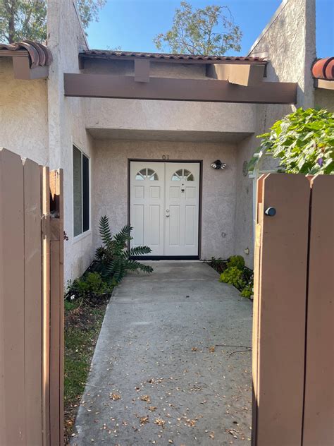 17542 Vandenberg Ln Unit 1 Tustin Ca 92780 Condo For Rent In Tustin