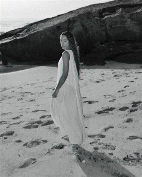 Yara Charry Fala Sobre Carreira Transição Capilar E Futuro Claudia