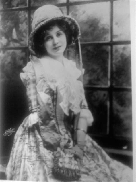 Violet Macmillan