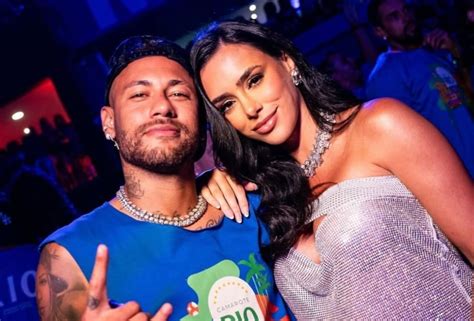 Neymar Es Criticado Por Participar Del Carnaval De Rio