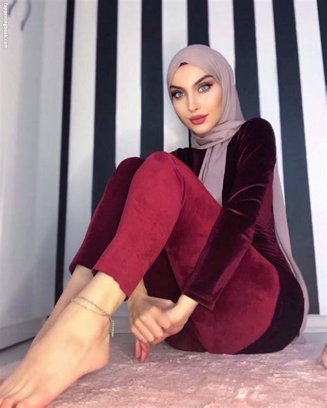Pinterest In 2025 Arabische Frauen Weibliche Füße Weiblich
