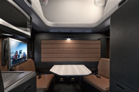 Daimler Trucks Unveiled Wednesday Evening A Reimagined 2018