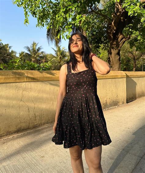 Pin By Nimisha Neha On ♥somya Gupta♥ Classy Outfits Quick Outfits Ladies Tops Fashion