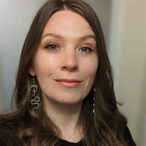 Kristina Smethers Artfulbones • Threads Say More