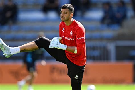 « Une Famille Et Des Enfants Quon Ne Voit Pas Geronimo Rulli A