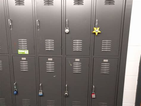 Yellow Star Locker Decoration