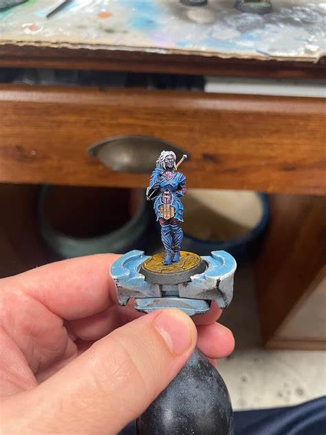 3d Printable Mindy The Drow Paladin By Twin Goddess Miniatures