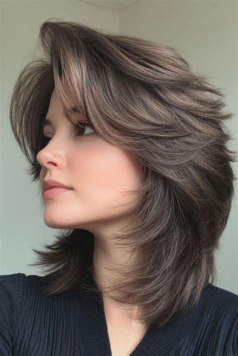 15 Flowing Feathered Layered Cuts That Breathe Life Into Your Hair
