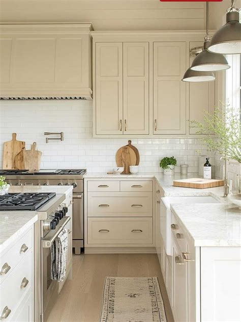 Pin By Jenni Lemay On Pinkspire Cream Kitchen Cabinets Kitchen