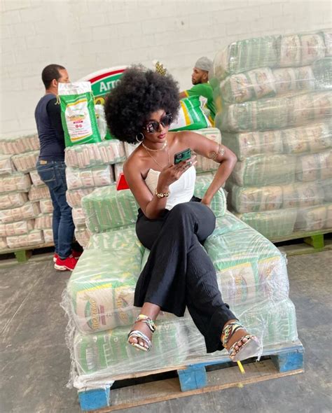 Amara La Negra Feet