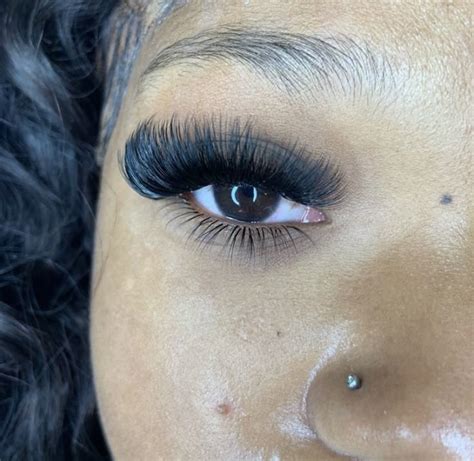 Pin By Olivia Nwigwe On Makeup Ideas Pretty Lashes Wispy Lashes Lashes Beauty