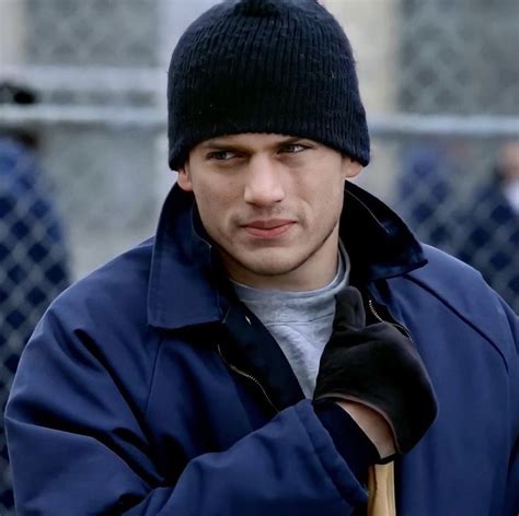 Pin By Analucia On Cartera De Moda In 2024 Michael Scofield Prison