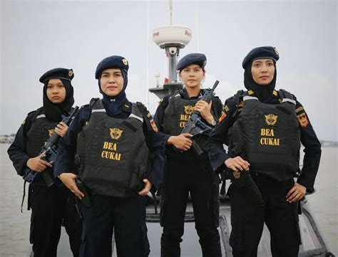 Lagi Jadi Sorotan Tajam Segini Gaji Dan Tunjangan Pegawai Bea Cukai