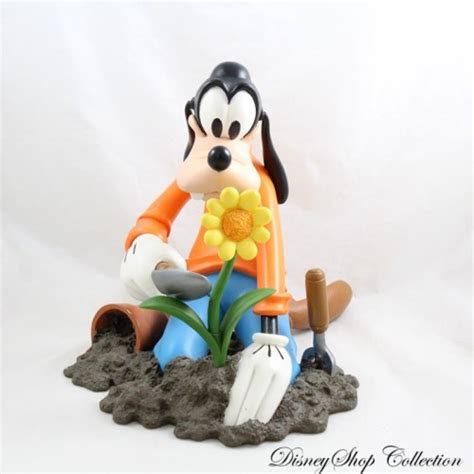 Figurine En Résine Dingo Disney Rutten Statuette Dingo Plante Une F