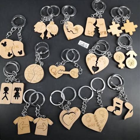 Pin De Silvia Porras En Bisuteria Madera Llaveros En Madera Regalos