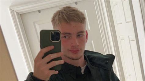 Walter Mitty Call Handler Who Pretended To Be Paramedic To Impress Tinder Dates Is Jailed For 12