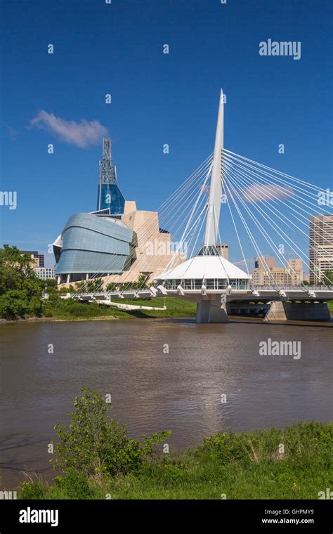 The Red River And City Skyline Of Winnipeg Manitoba Canada Stock