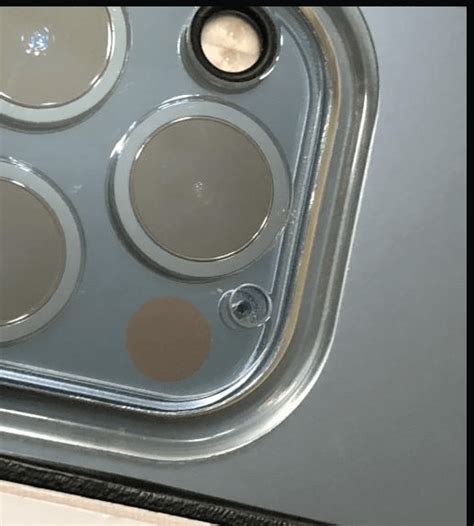 Dust Under Screen Protector R Iphone