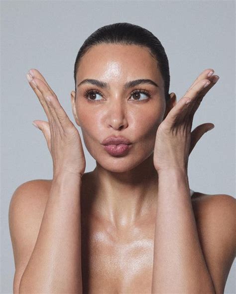 Kim Kardashian On Instagram Skkn For The Win Kim Kardashian Skin