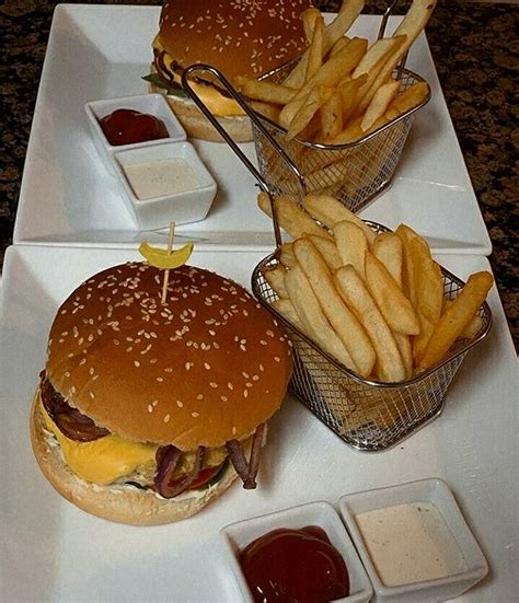 Pin By Nanda Cavallcanty On 𝐀𝐍𝐃𝐑𝐄𝐖 And 𝐇𝐀𝐘𝐋𝐄𝐘 𝐁𝐈𝐑𝐓𝐇𝐃𝐀𝐘 Delicacy Food