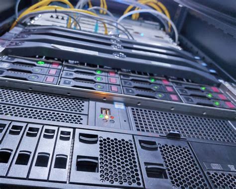 50 Ruang Server Foto Foto Foto Stok Potret And Gambar Bebas Royalti