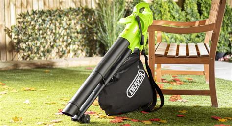 Leaf Blower Buying Guide Robert Dyas