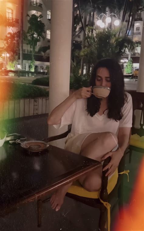 Karisma Kapoors Feet