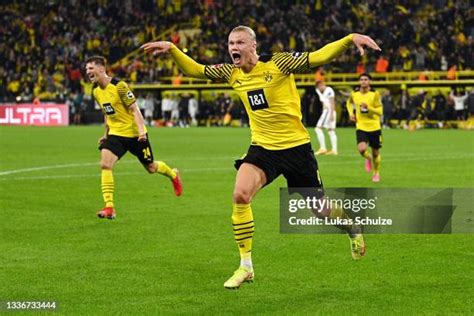 Borussia Dortmund Photos And Premium High Res Pictures Getty Images