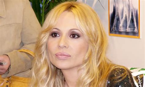 ¿por Qué Marta Sánchez Luce ‘irreconocible En Redes