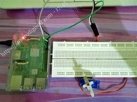interfacing sg90 servo motor control with raspberry pi