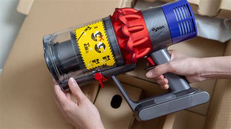 Hgtv Just Solved Our Biggest Problem With The Dyson Vacuum