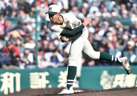 “プロ注目”報徳学園のエース「今朝丸裕喜」がセンバツで躍動！スカウト陣は「昨年とは別人」と好評価 ドラフト上位指名へ（写真1） デイリー新潮