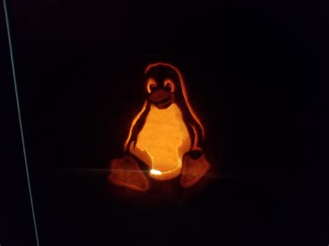 Tux Is Ready For Halloween Rlinux